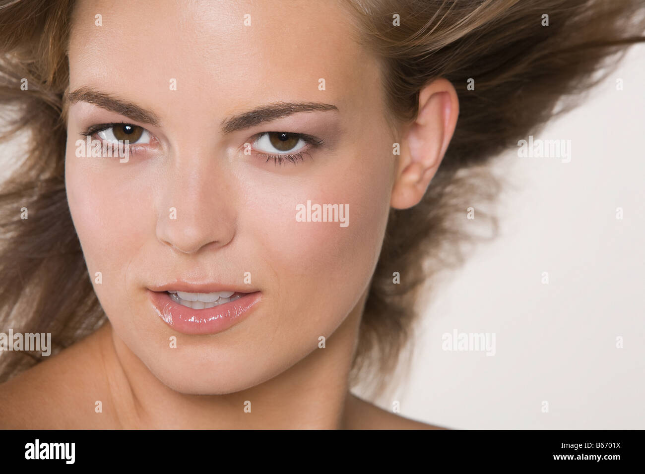 Nd hair blowing hi-res stock photography and images - Alamy