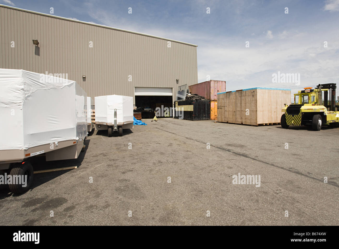 Loading structure hi-res stock photography and images - Alamy