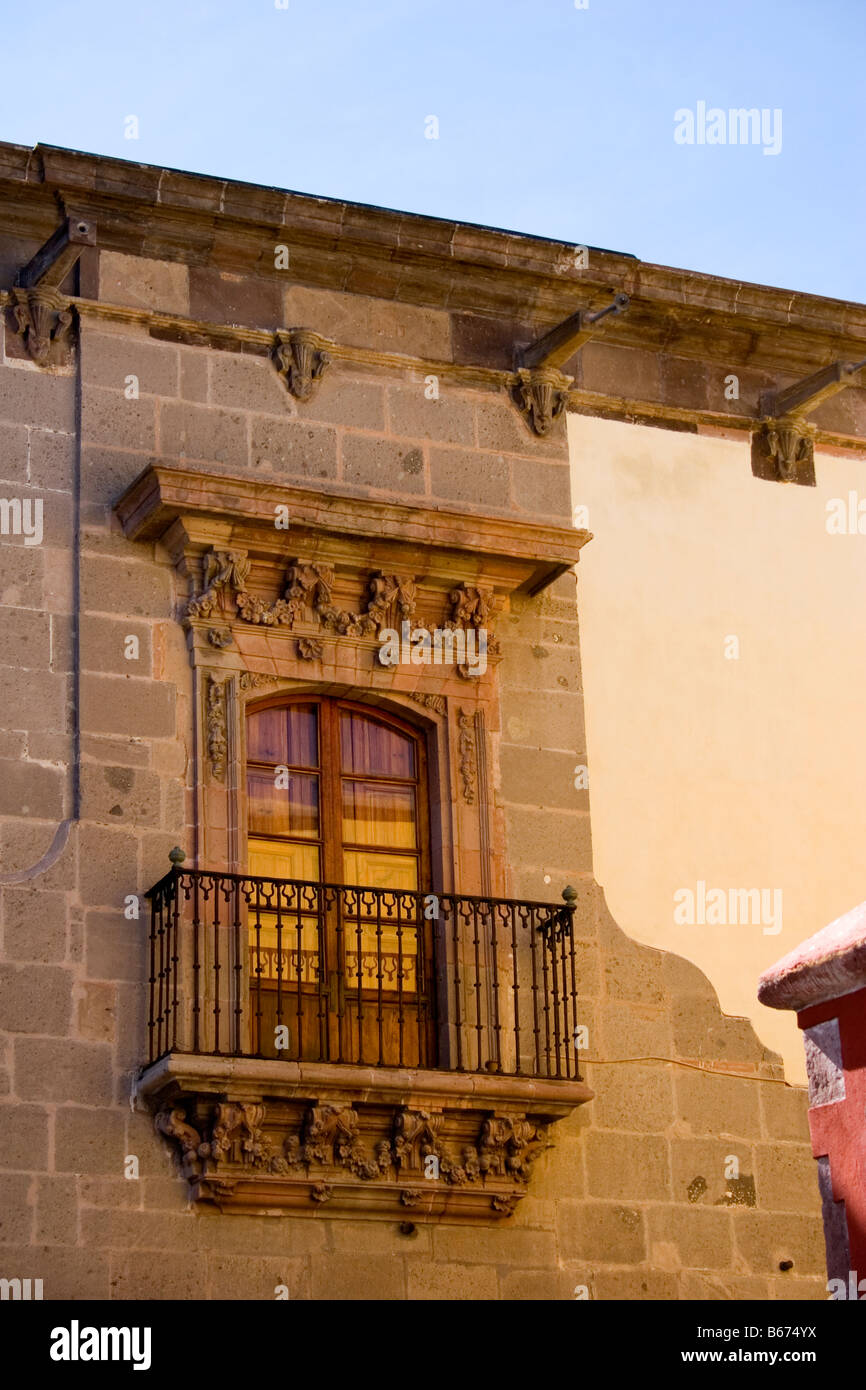 Spanish window wrought iron balcony hi-res stock photography and images ...
