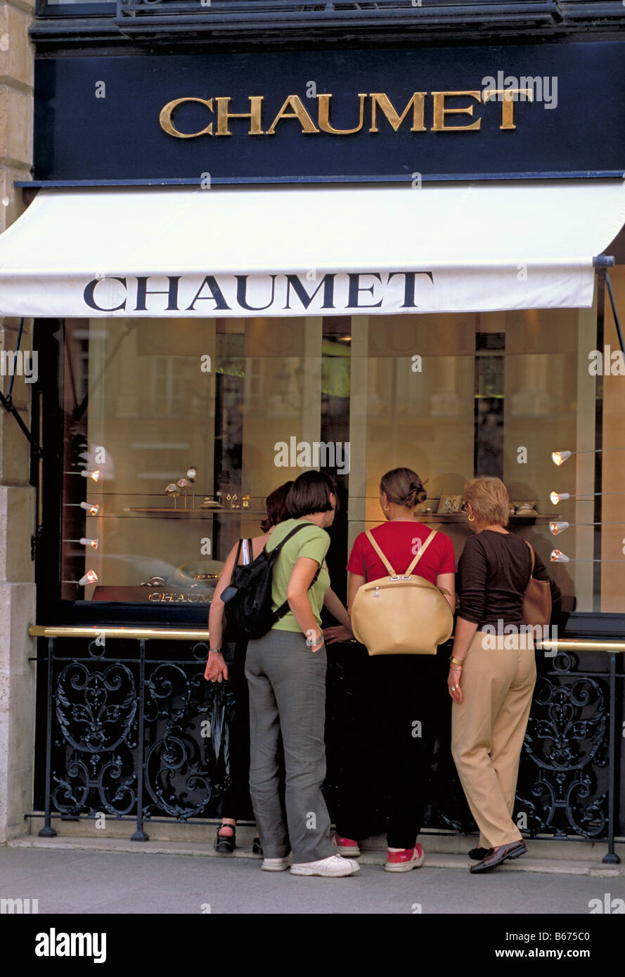 Elk169 0013 France Paris Place Vendome Chaumet jewelry store Stock ...