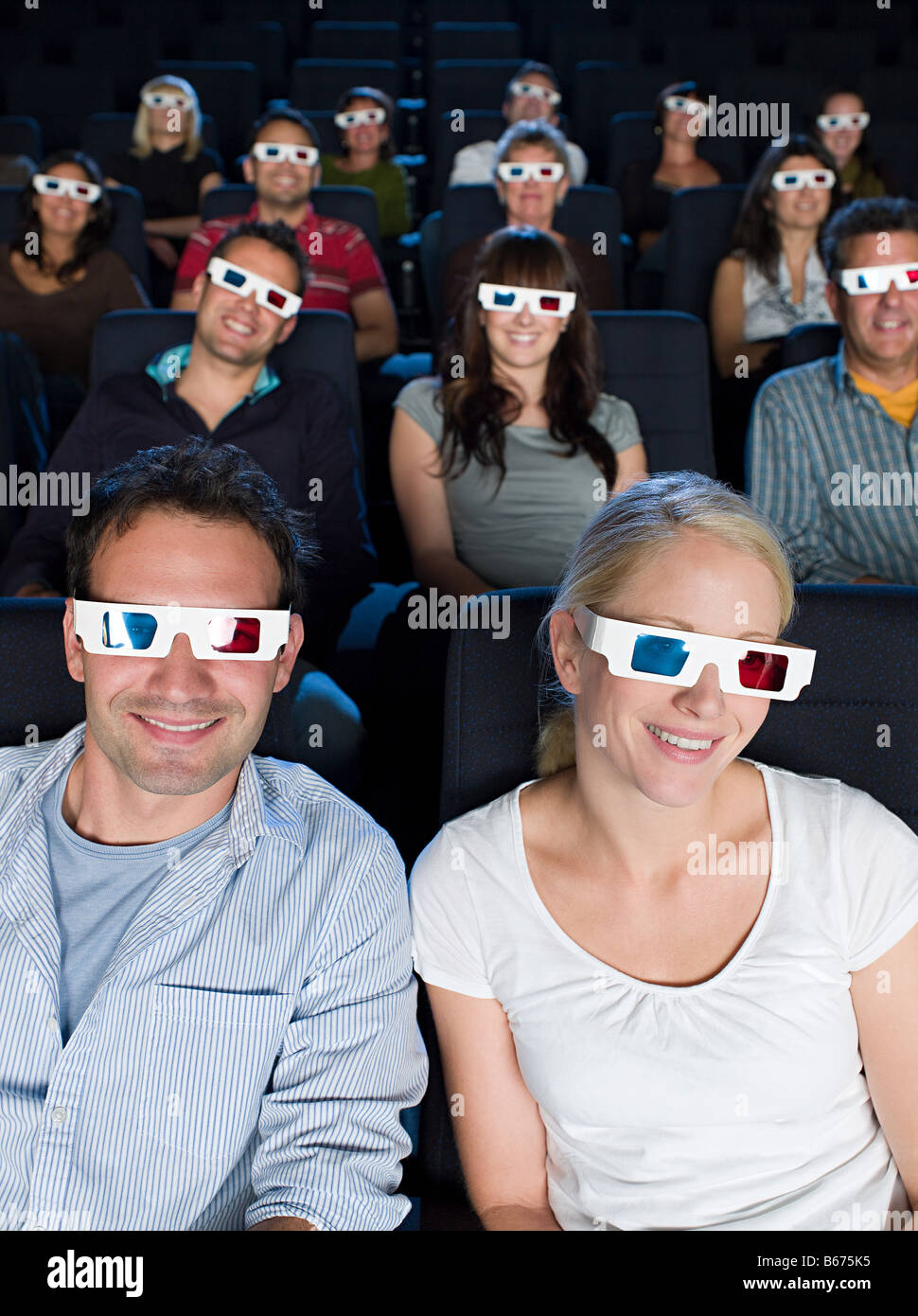 Cinema audience hi-res stock photography and images - Alamy
