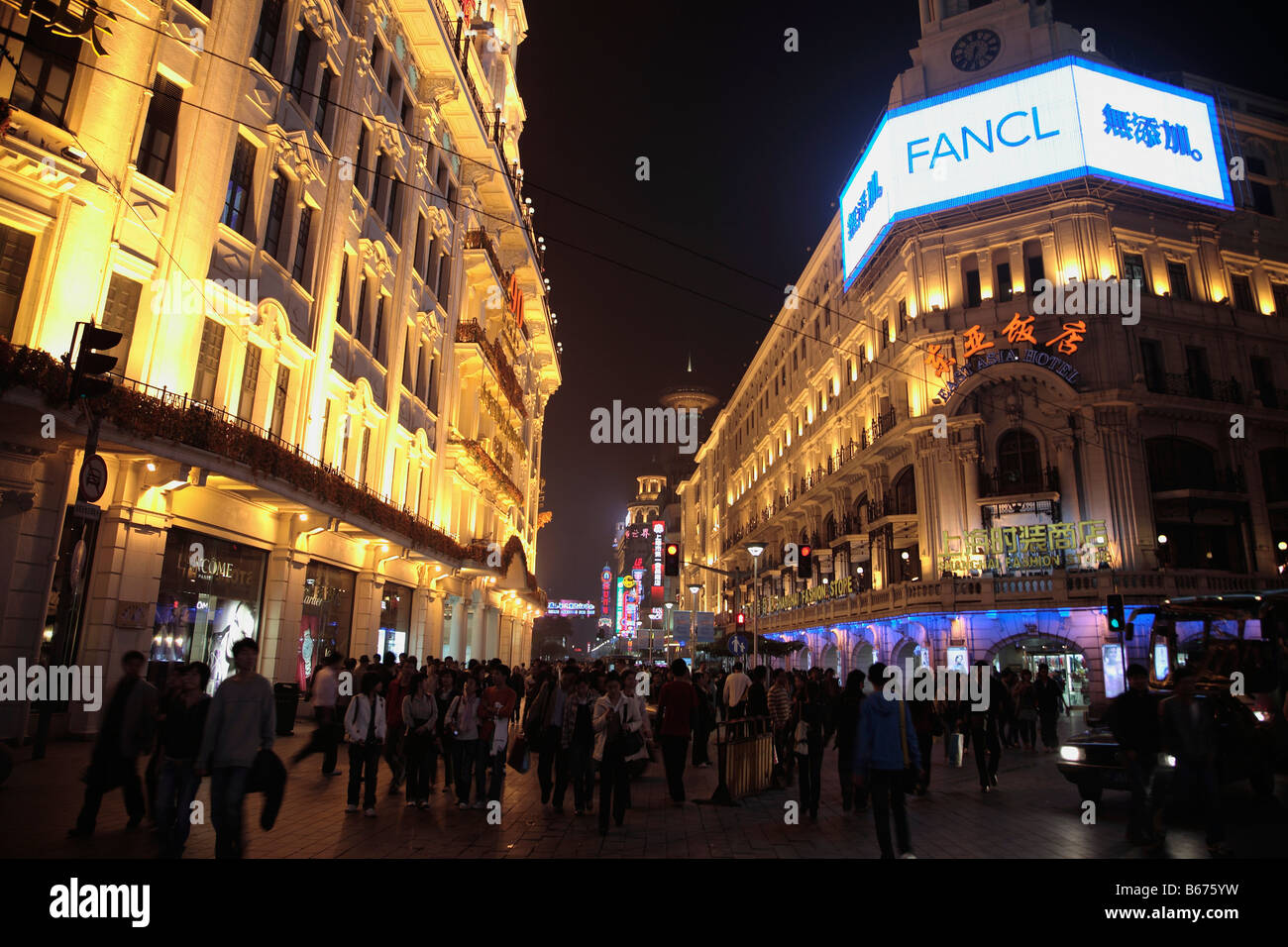 Pedestrian street at night hi-res stock photography and images - Alamy
