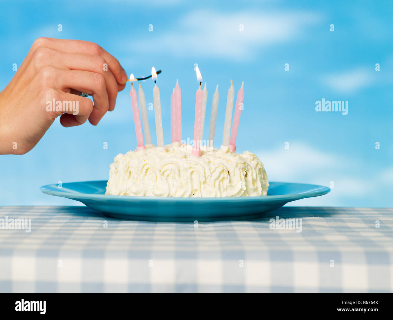 Lighting matches hi-res stock photography and images - Alamy