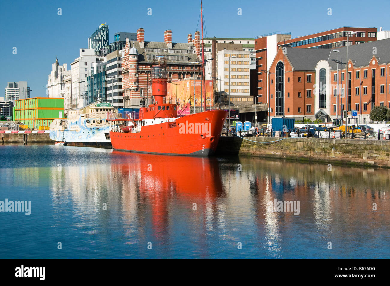 Merseyside port harbour hi-res stock photography and images - Alamy
