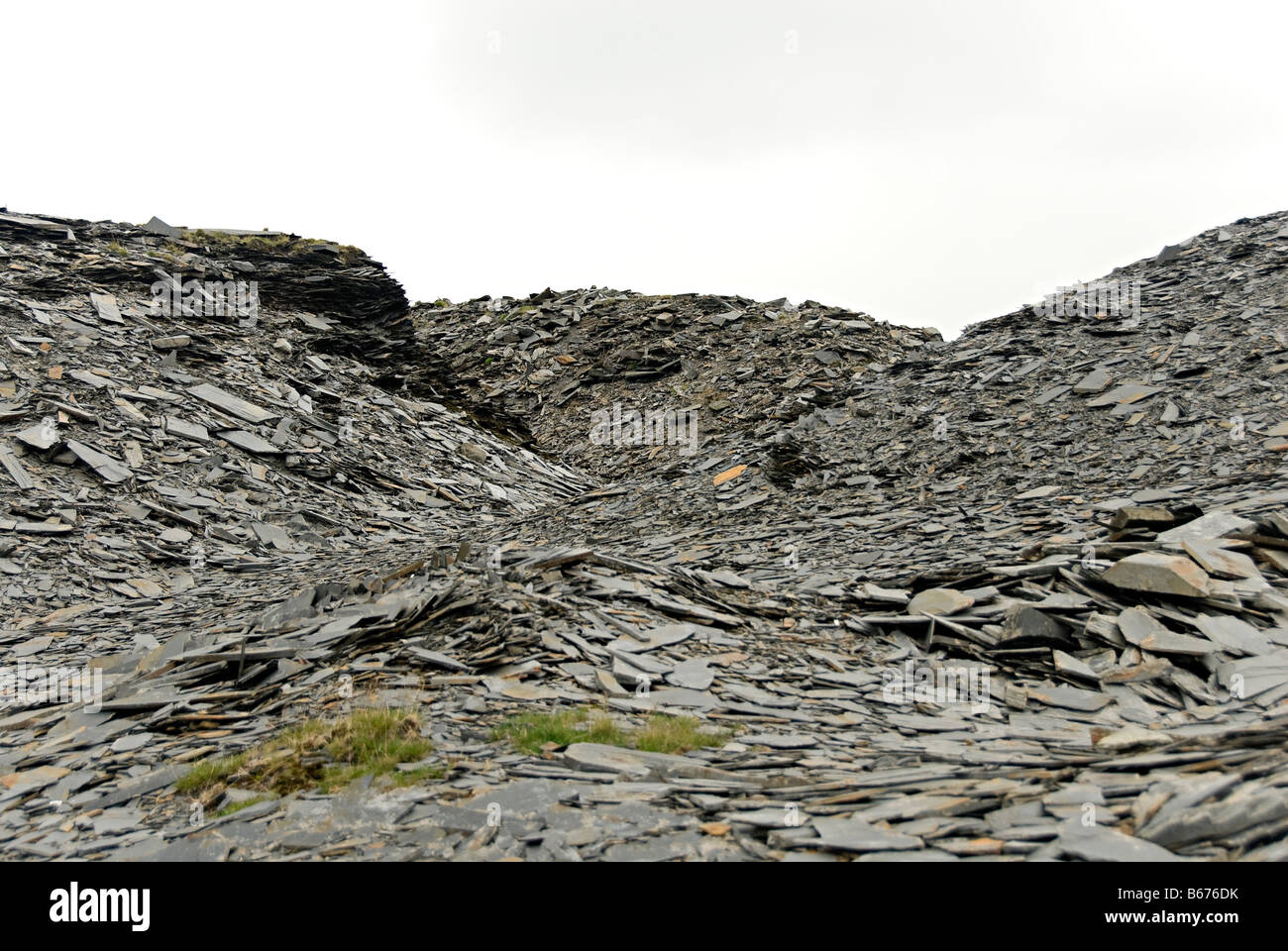 slate on the mountainside from mining in snowdon national park wales ...