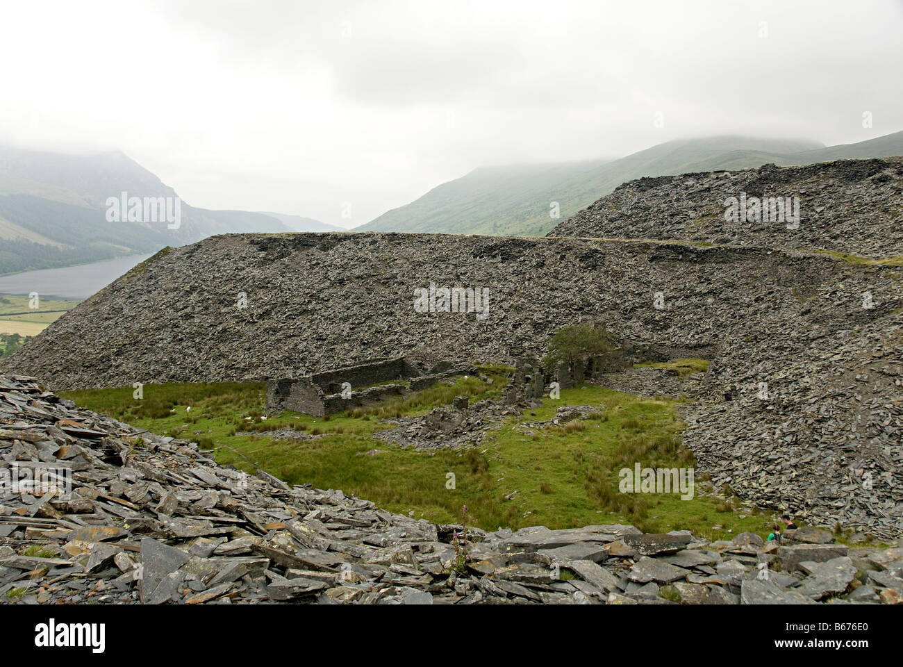 slate on the mountainside from mining in snowdon national park wales ...