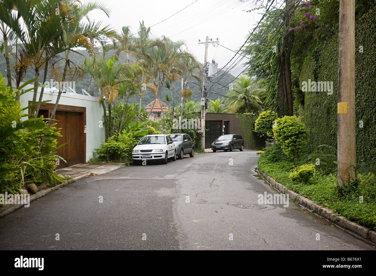 Cars in a street in rio de janeiro Stock Photo - Alamy