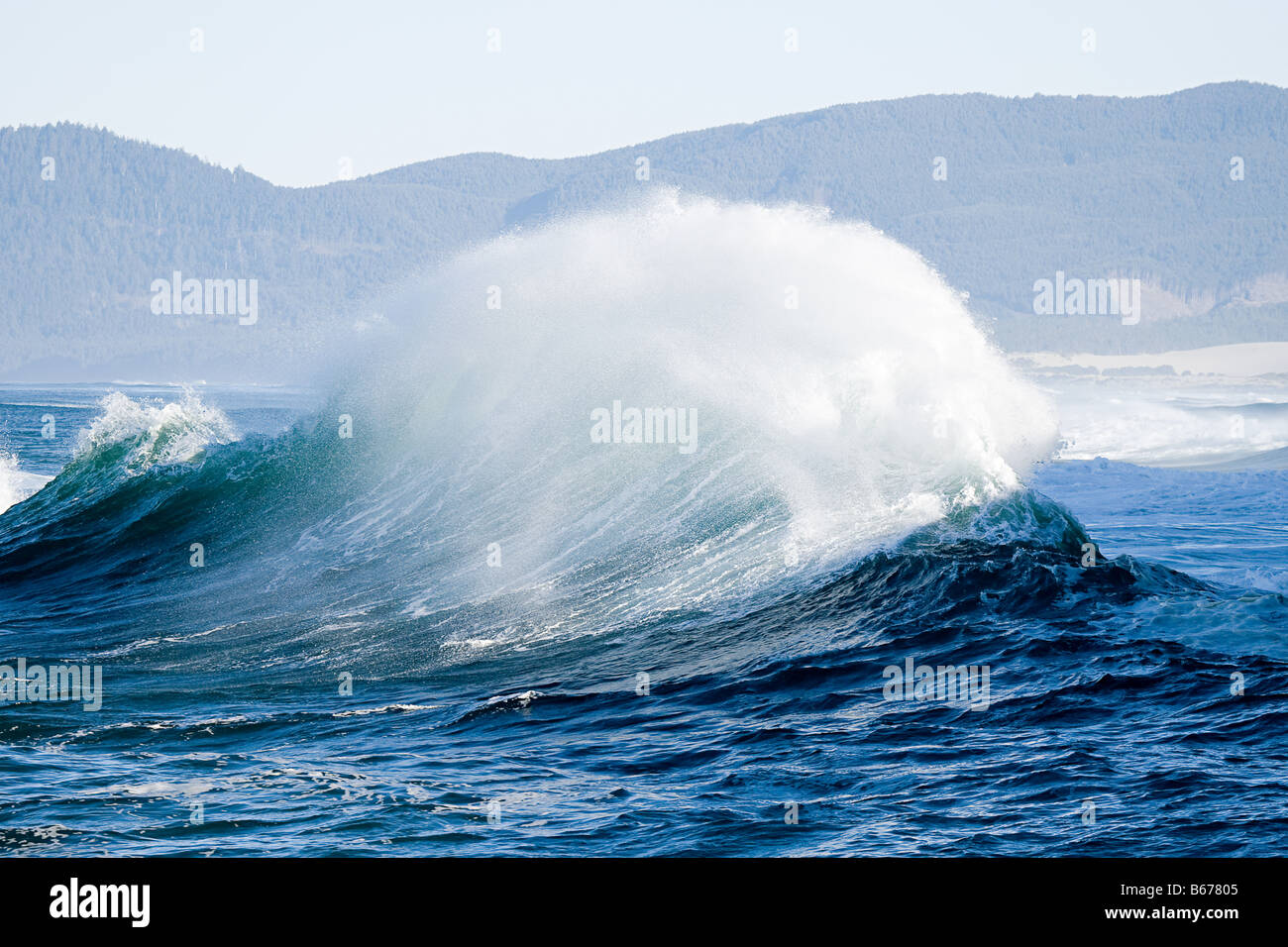 Large ocean wave Stock Photo - Alamy