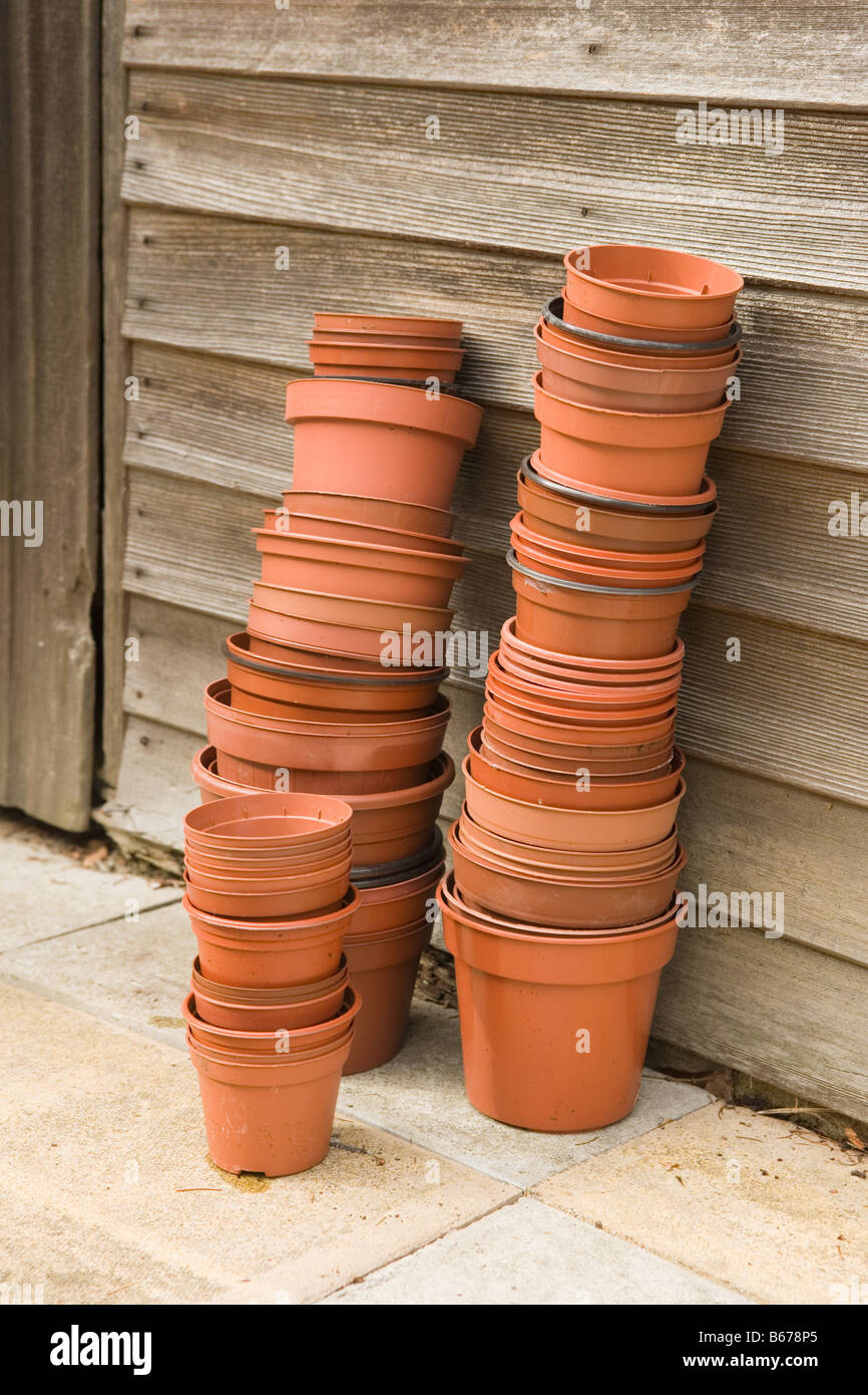 Stacks of flower pots Stock Photo - Alamy