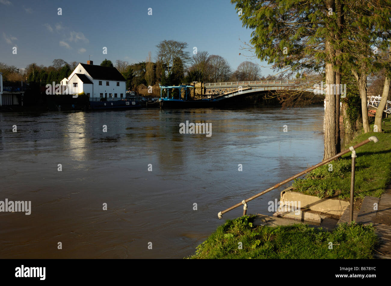 Stourport bridge hi-res stock photography and images - Alamy