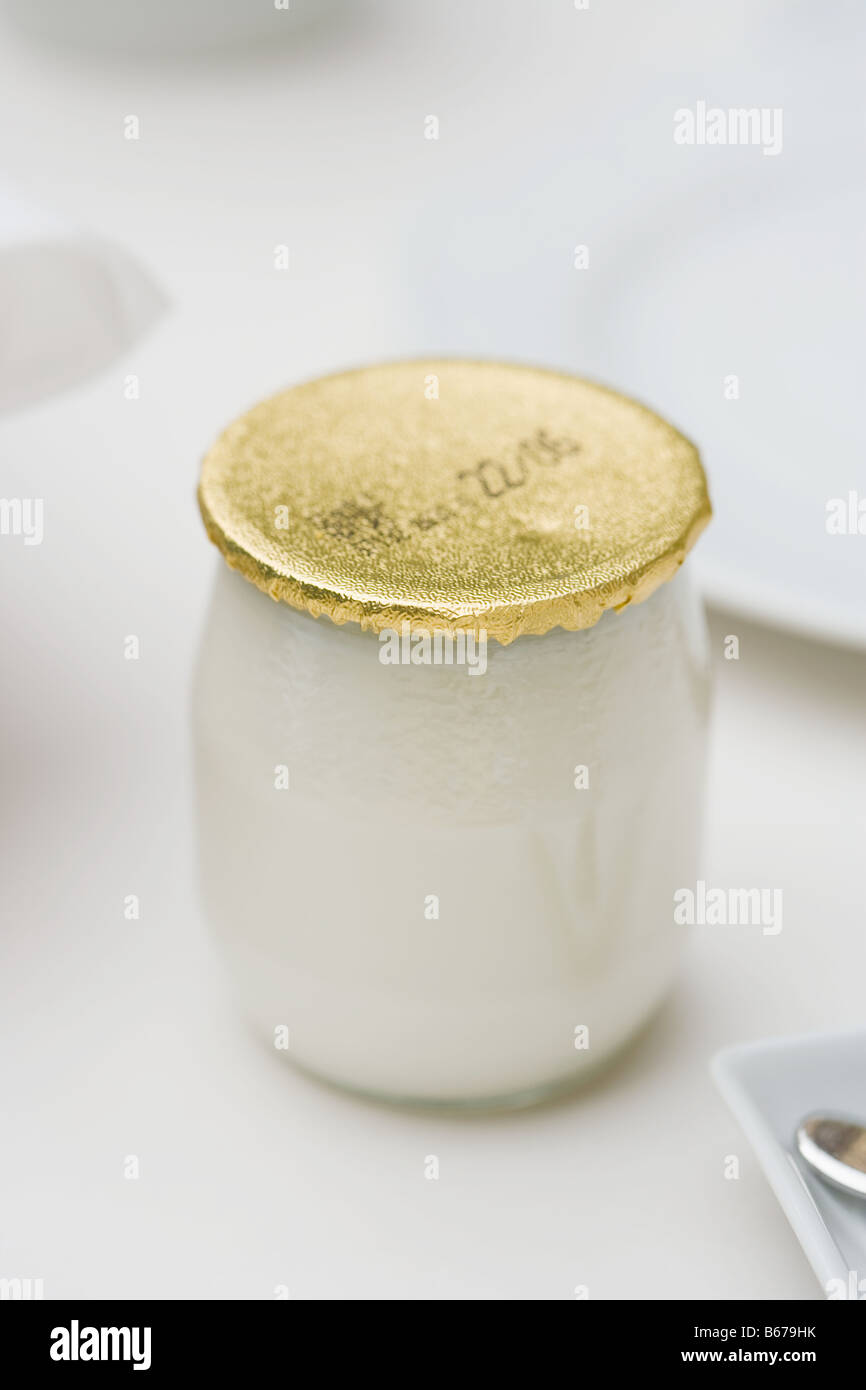Yoghurt top view hi-res stock photography and images - Alamy