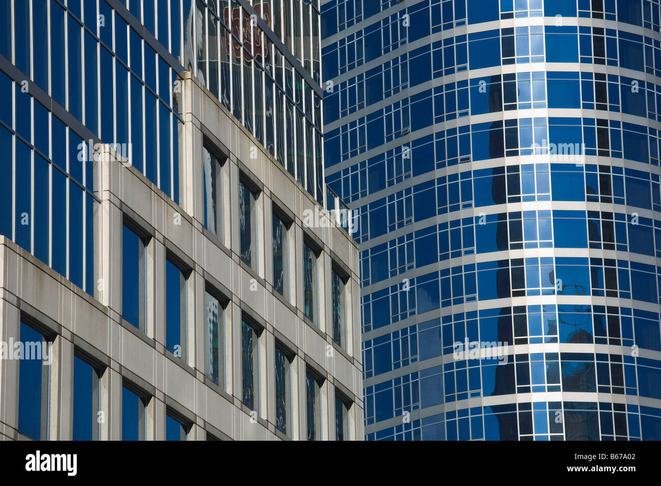 Modern glass building hi-res stock photography and images - Alamy