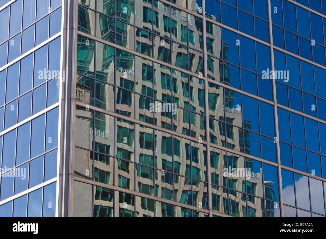 Modern glass building hi-res stock photography and images - Alamy
