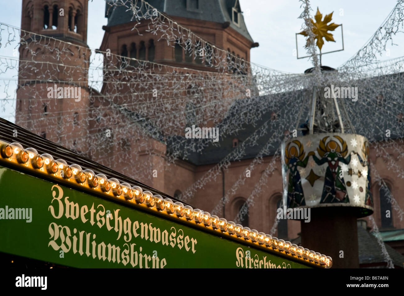 Scenes from a german Christmas market Stock Photo - Alamy