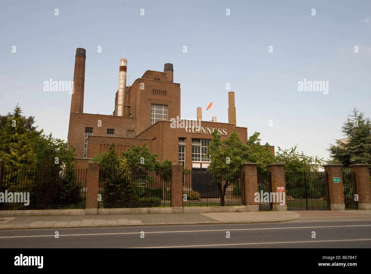 Guinness distillery hi-res stock photography and images - Alamy
