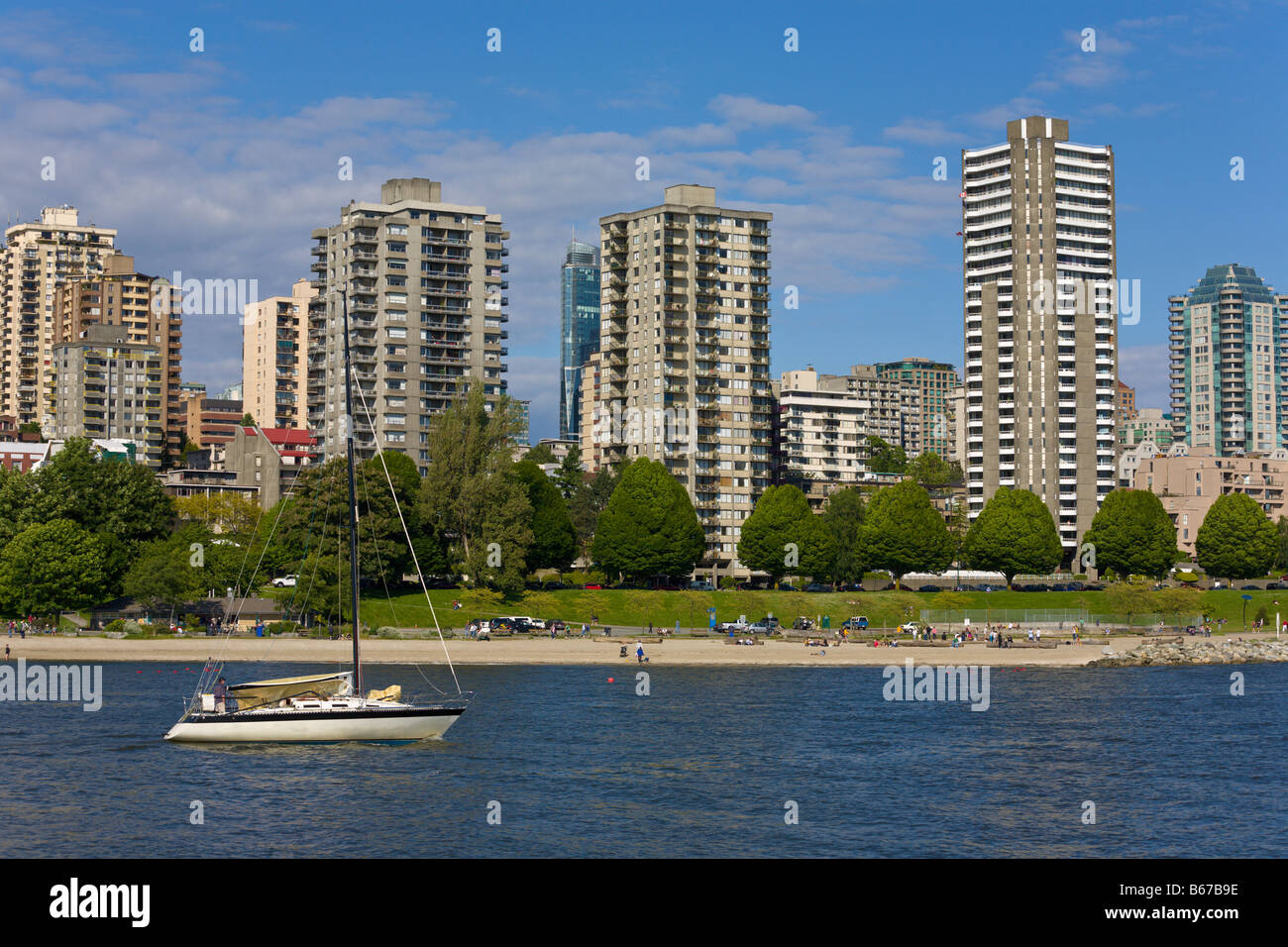 English bay beach vancouver hi-res stock photography and images - Alamy