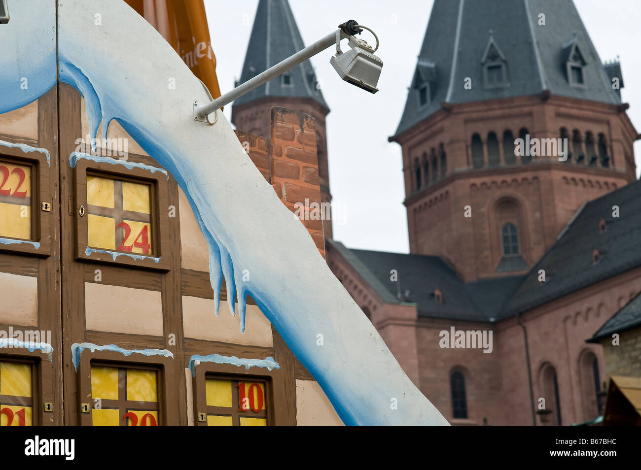 Scenes from a german Christmas market Stock Photo - Alamy