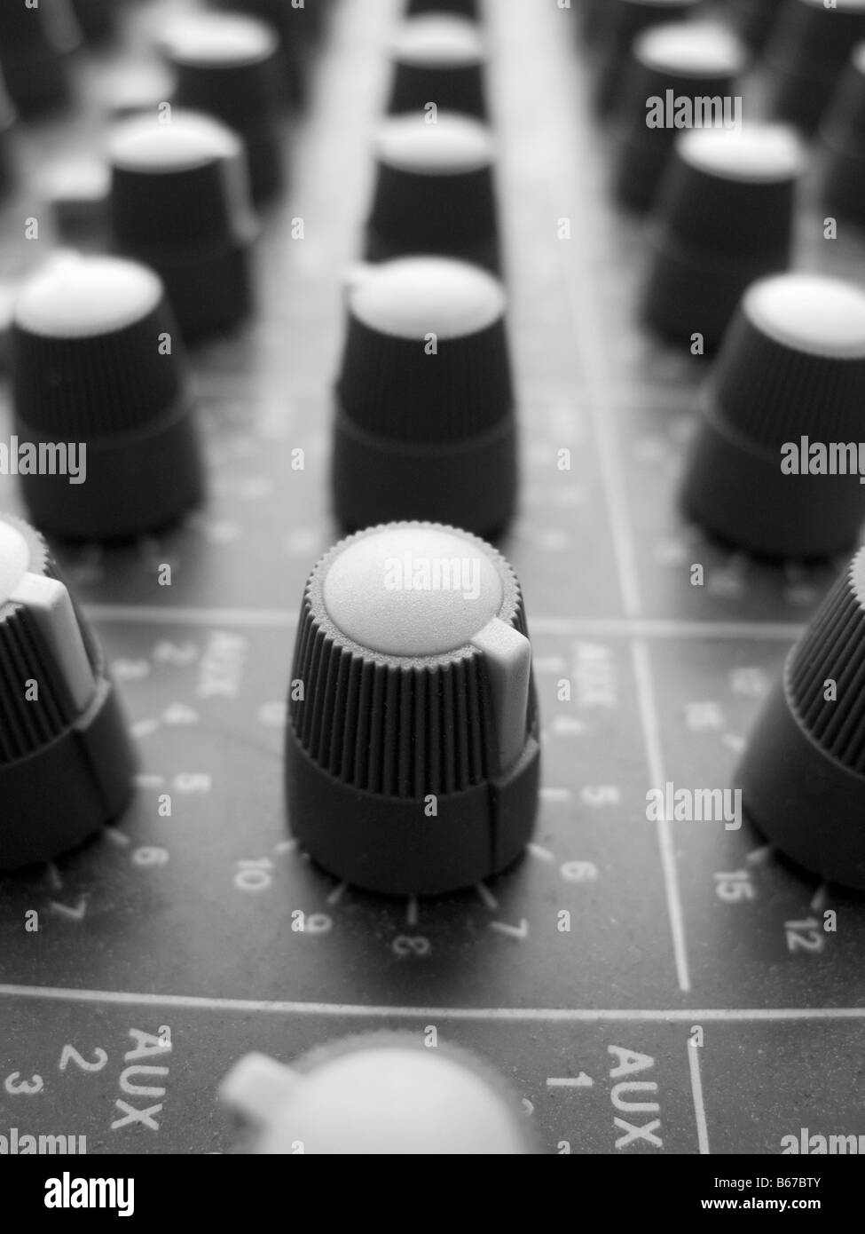 Mixer audio icon Black and White Stock Photos & Images - Alamy