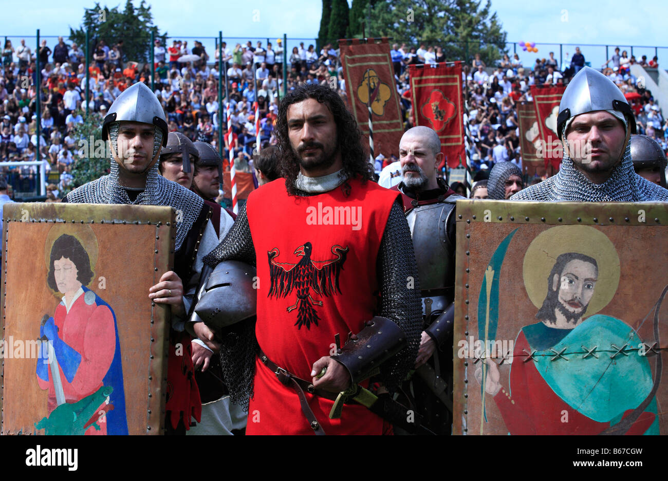 Two men dressed mediaeval hi-res stock photography and images - Alamy