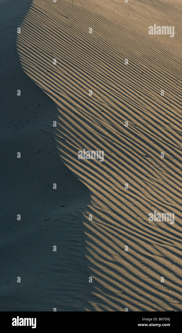 Gentle curve hi-res stock photography and images - Alamy