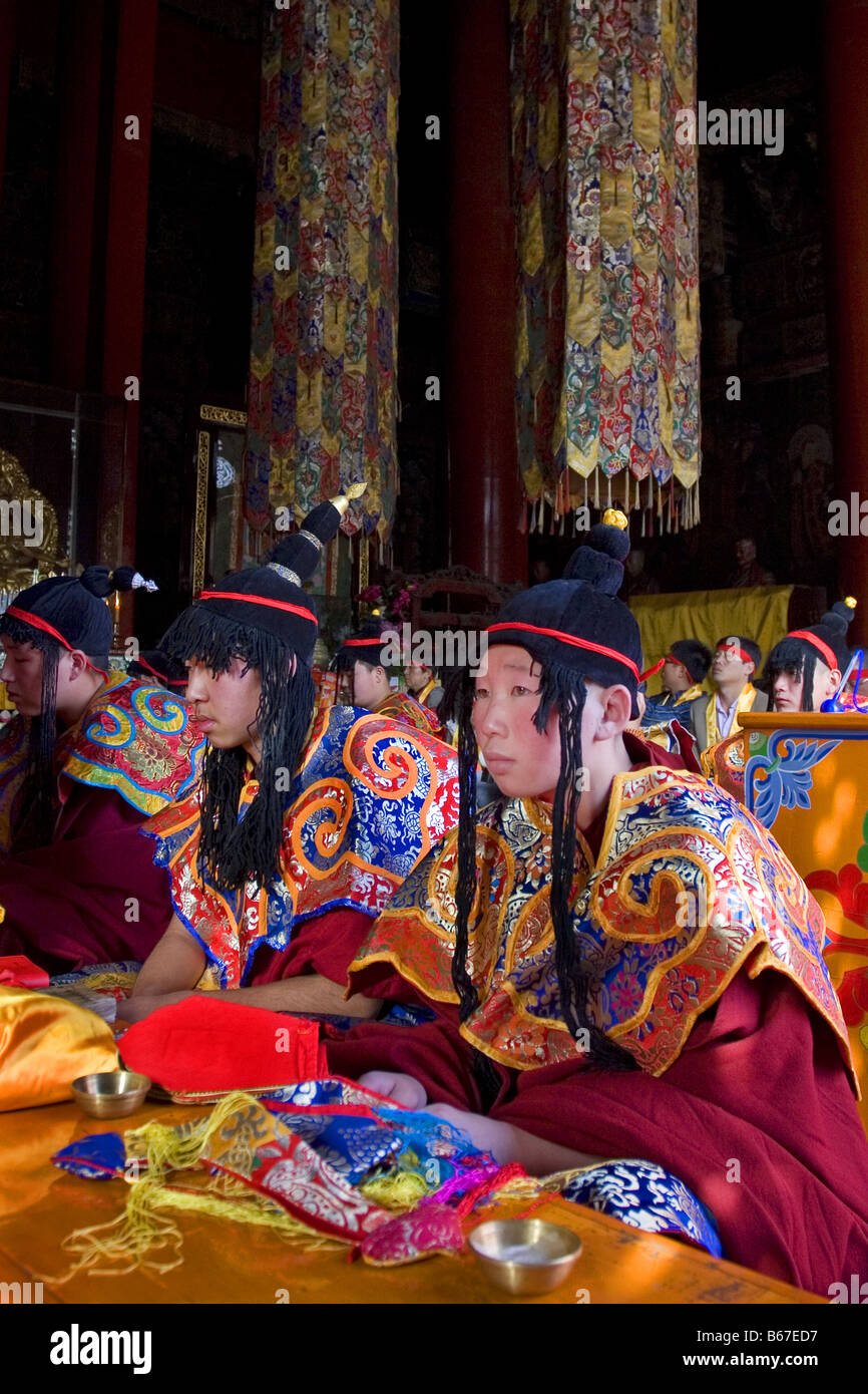 China buddhist monks hi-res stock photography and images - Alamy