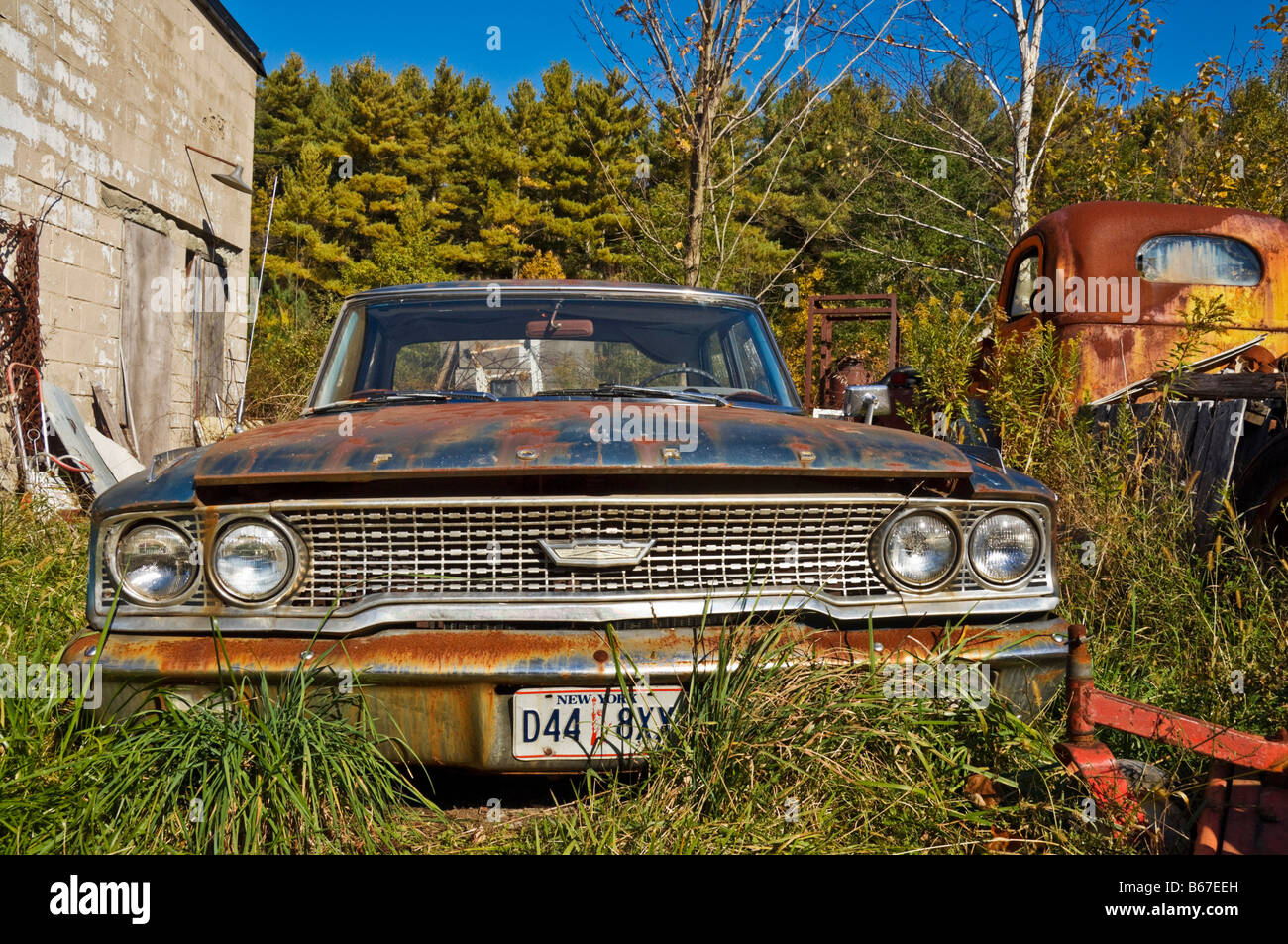 Old rusty jeep hi-res stock photography and images - Alamy