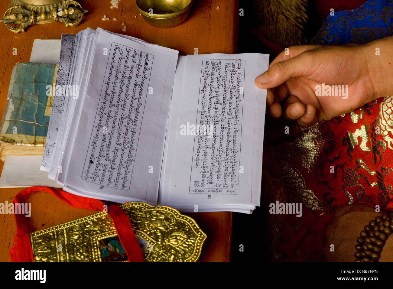 Reading of sutras hi-res stock photography and images - Alamy