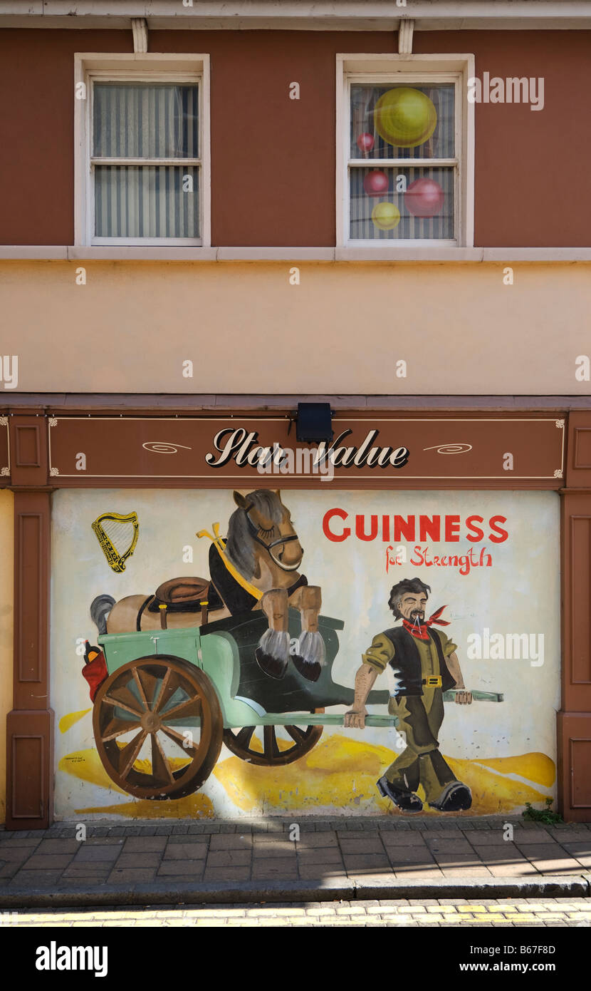 Old guinness sign hi-res stock photography and images - Alamy