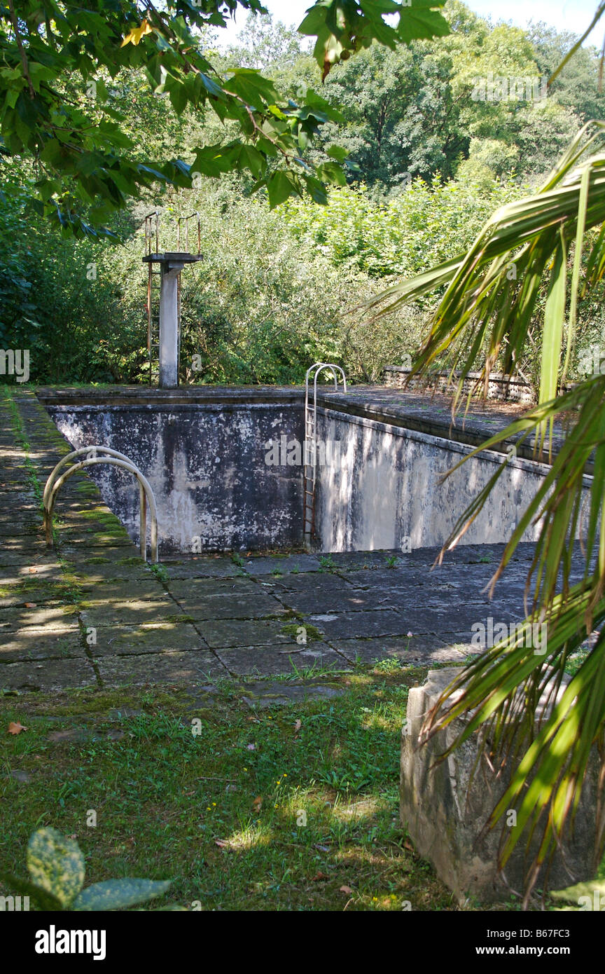 Empty Abandoned Swimming Pool Old High Resolution Stock Photography and ...