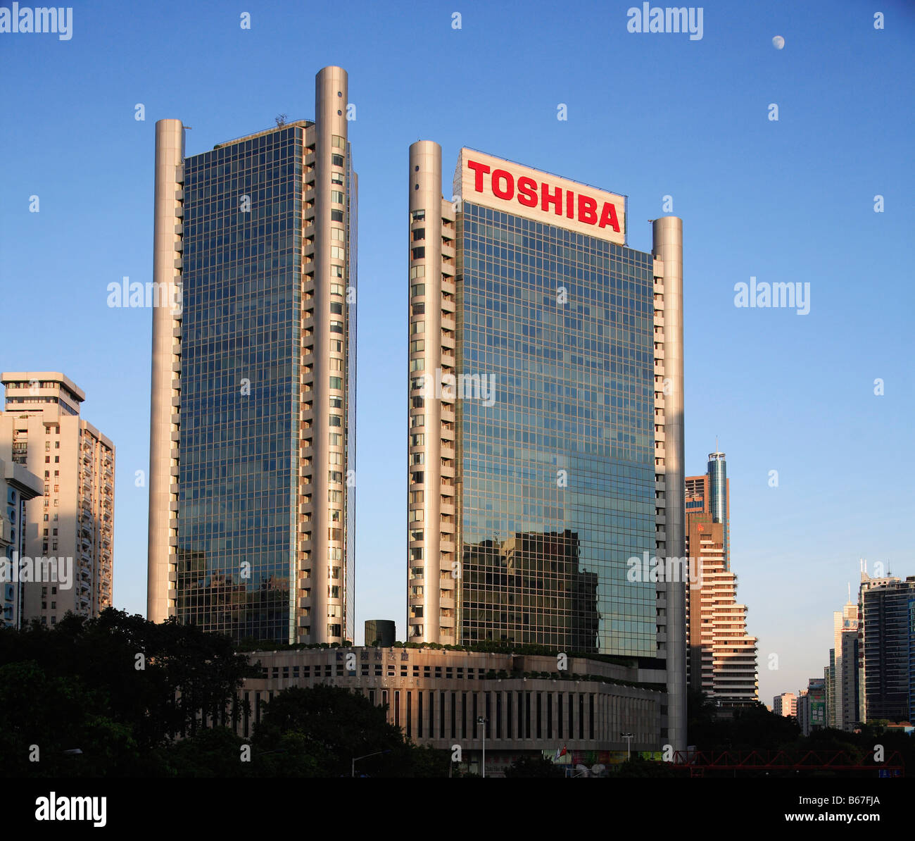 China Guangdong Province Guangzhou World Trade Mall Stock Photo - Alamy