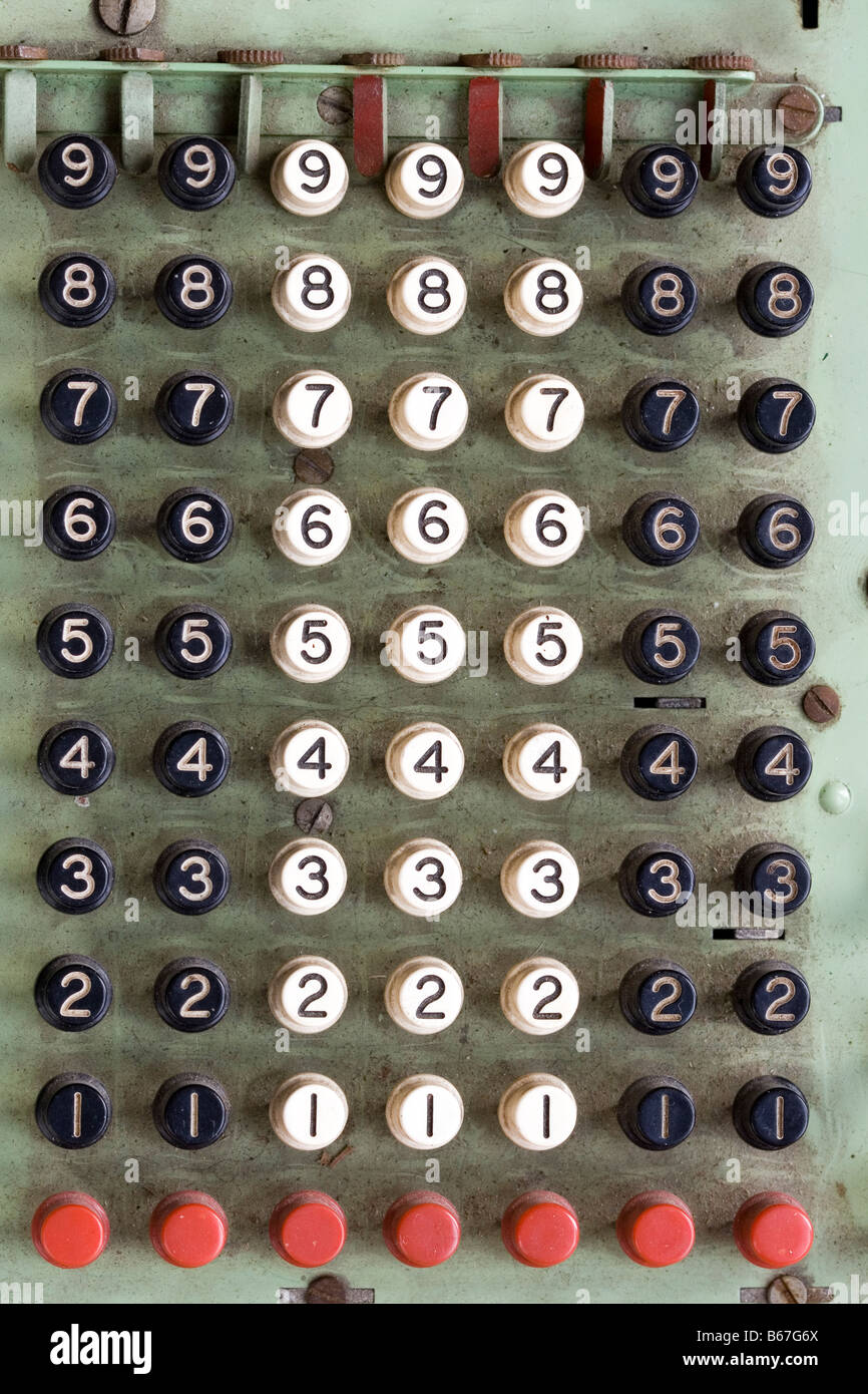 Old adding machine hi-res stock photography and images - Alamy