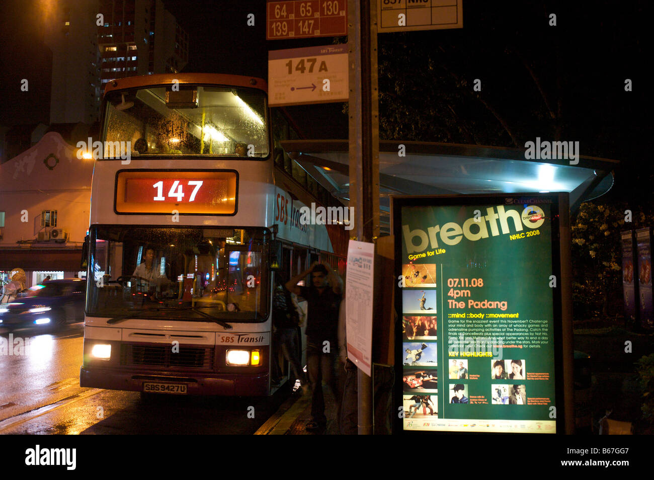 Singapore bus hi-res stock photography and images - Alamy