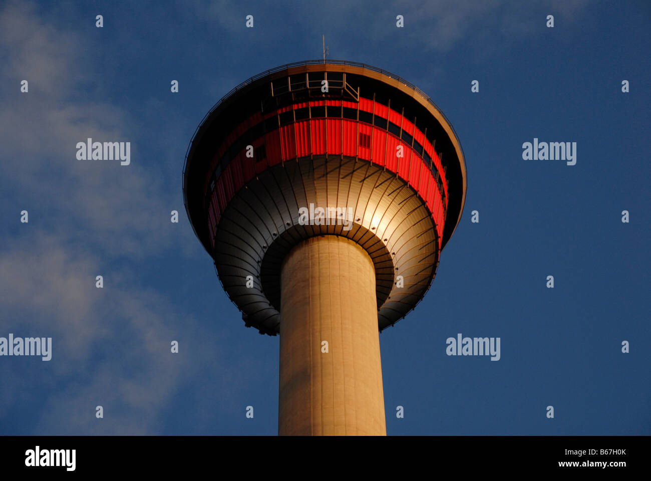 Calgary skyline canada urban hi-res stock photography and images - Alamy