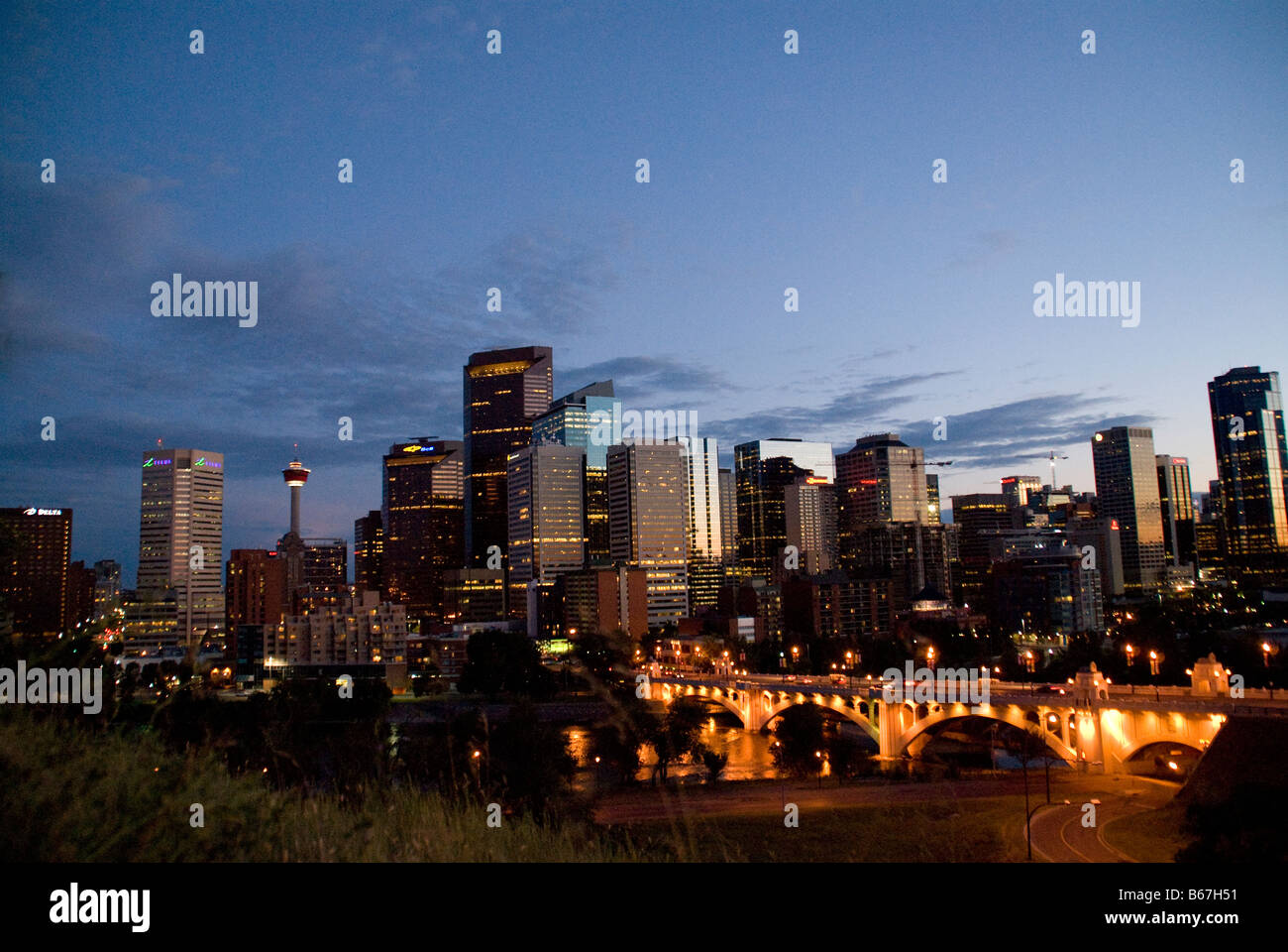 Canada construction skyline hi-res stock photography and images - Alamy