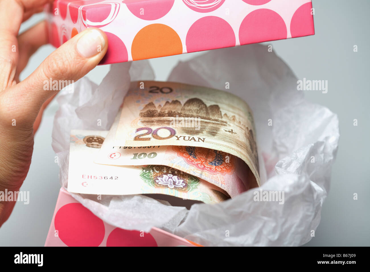 20 yuan bill hi-res stock photography and images - Alamy