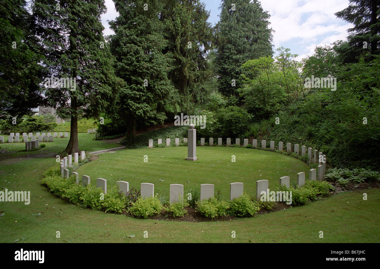 CWGC ST SYMPHORIEN ELLISON PARR MONS BELGIUM FIRST LAST GERMAN DEAD ...