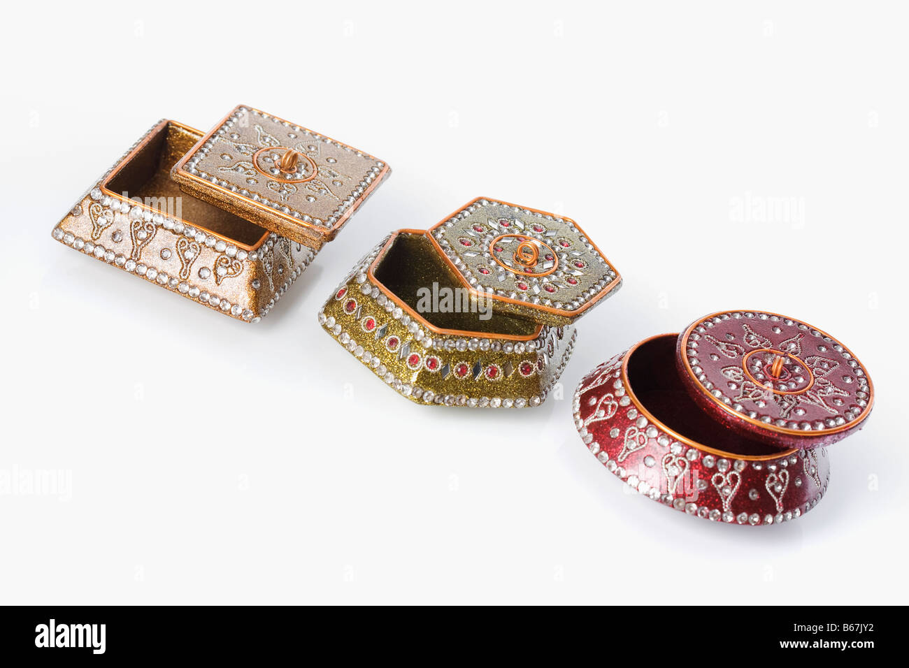 Assorted jewelry hi-res stock photography and images - Alamy