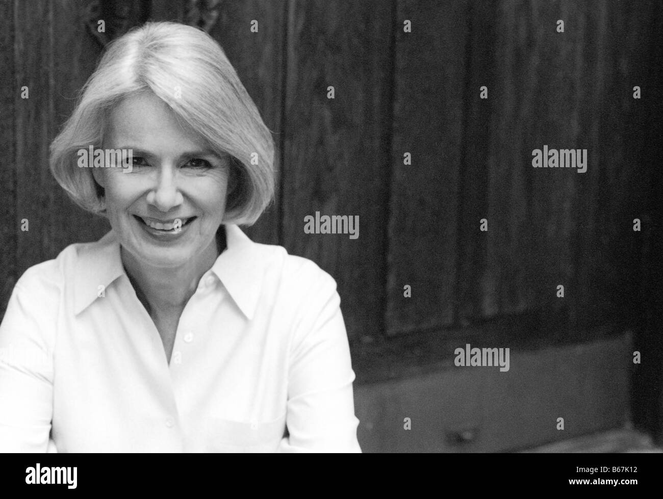 Mature Woman Smiling Portrait Stock Photo Alamy mature-woman-smiling-portrait-stock-photo-alamy