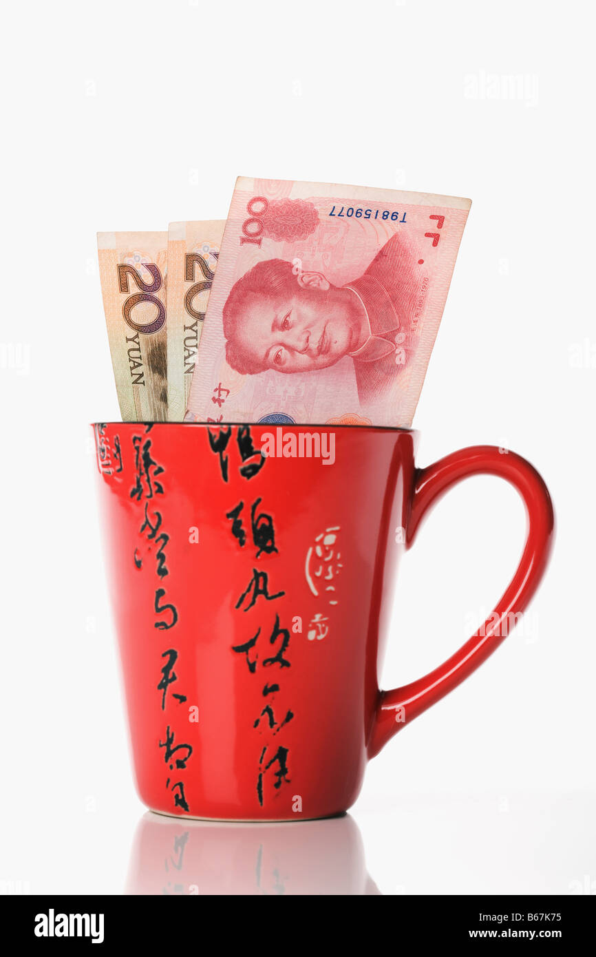100 yuan notes hi-res stock photography and images - Alamy