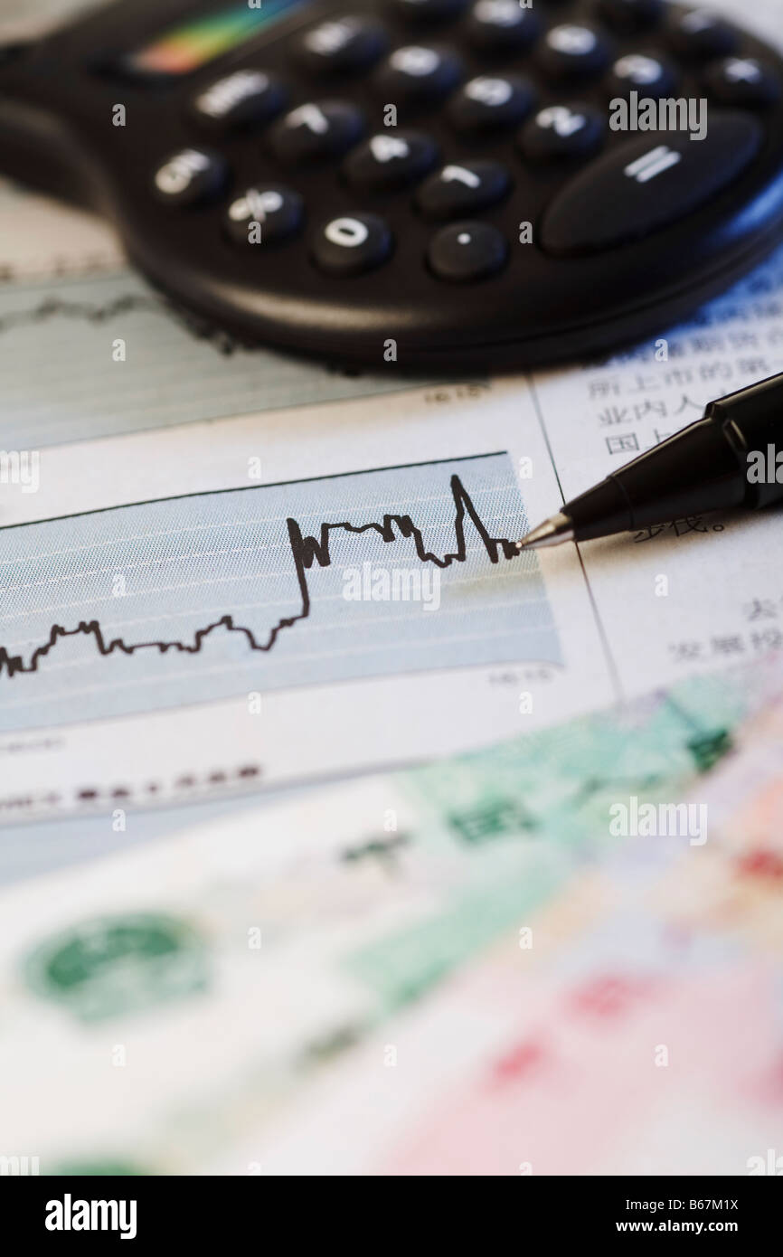 Line graph hi-res stock photography and images - Alamy