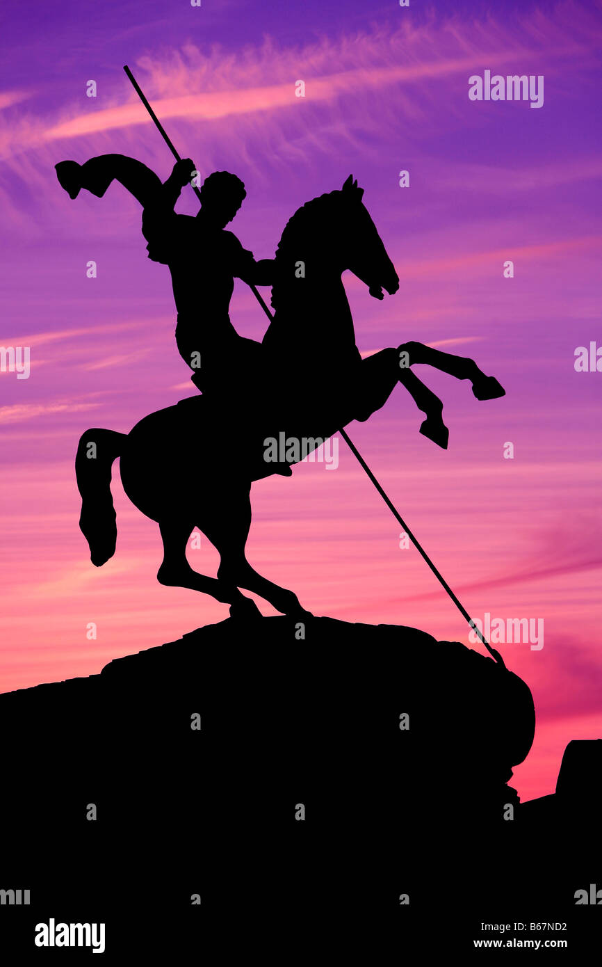 Monument saint george dragon moscow hi-res stock photography and images ...