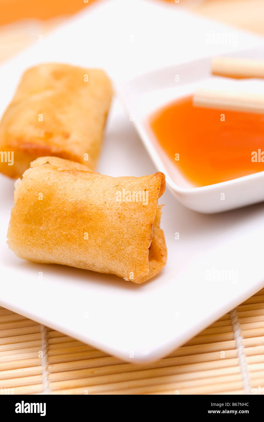 Gold serving tray hi-res stock photography and images - Alamy