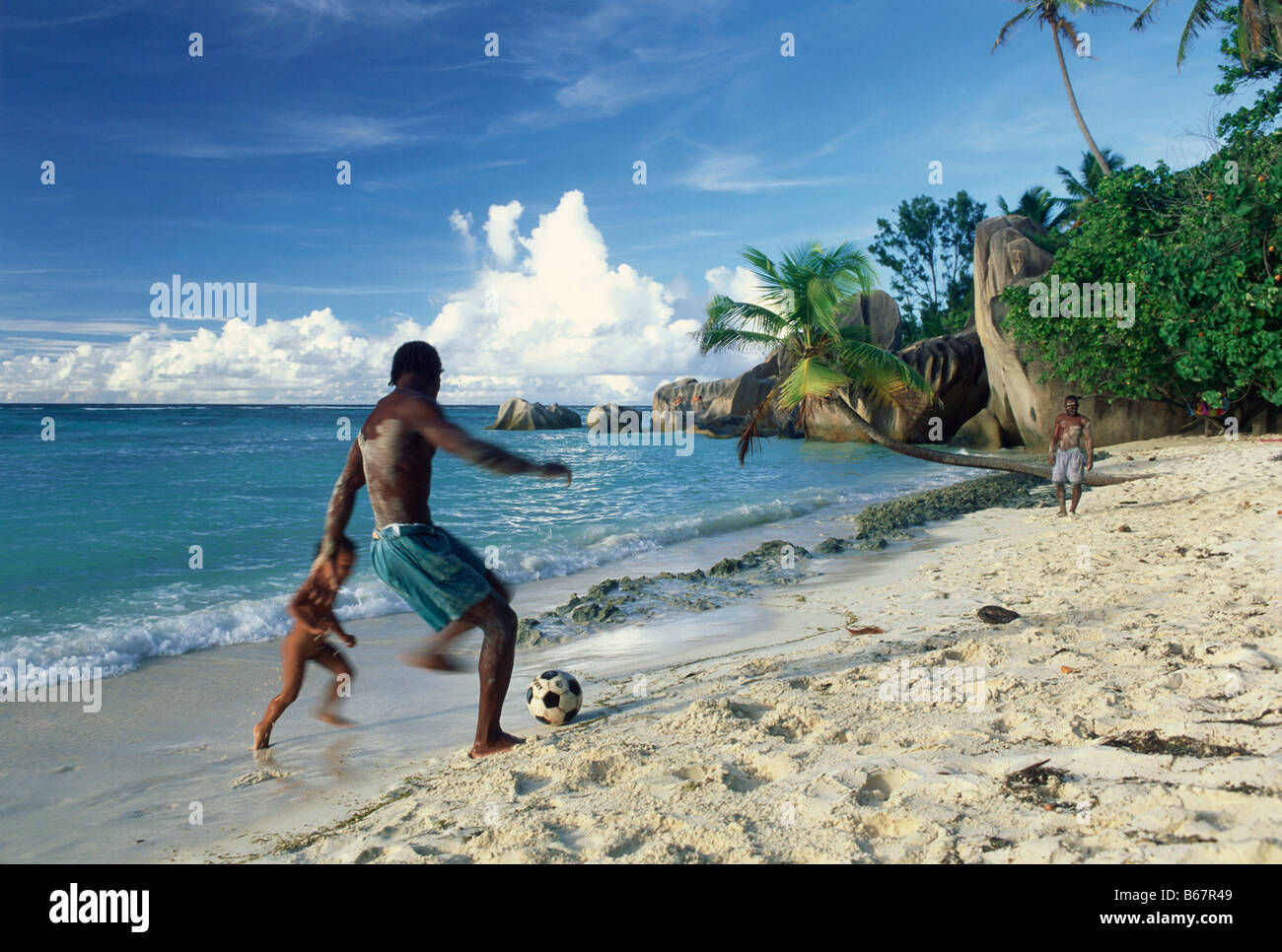 Seychellois men hi-res stock photography and images - Alamy