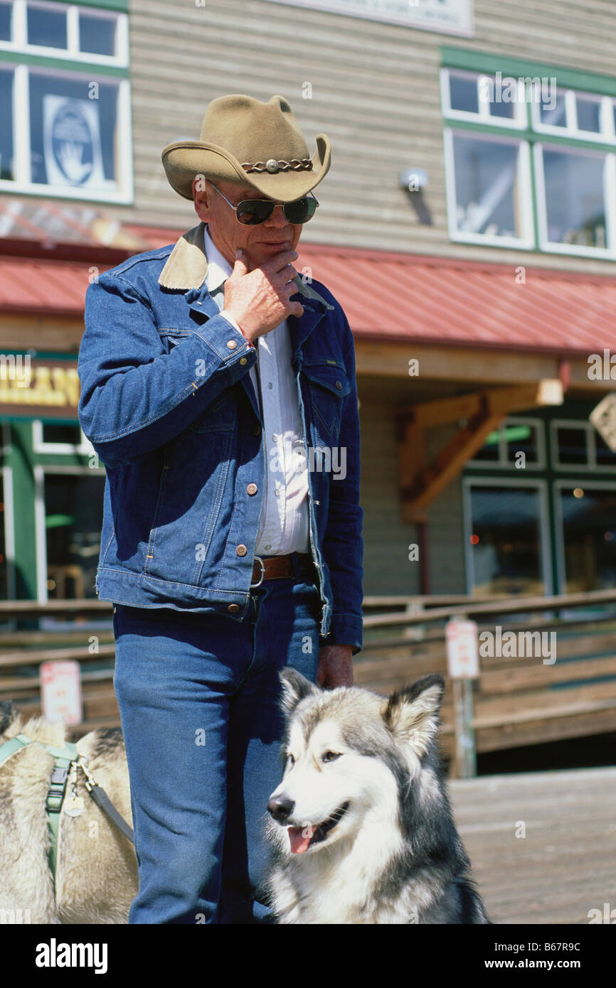 Native alaskan person alaska hi-res stock photography and images - Alamy