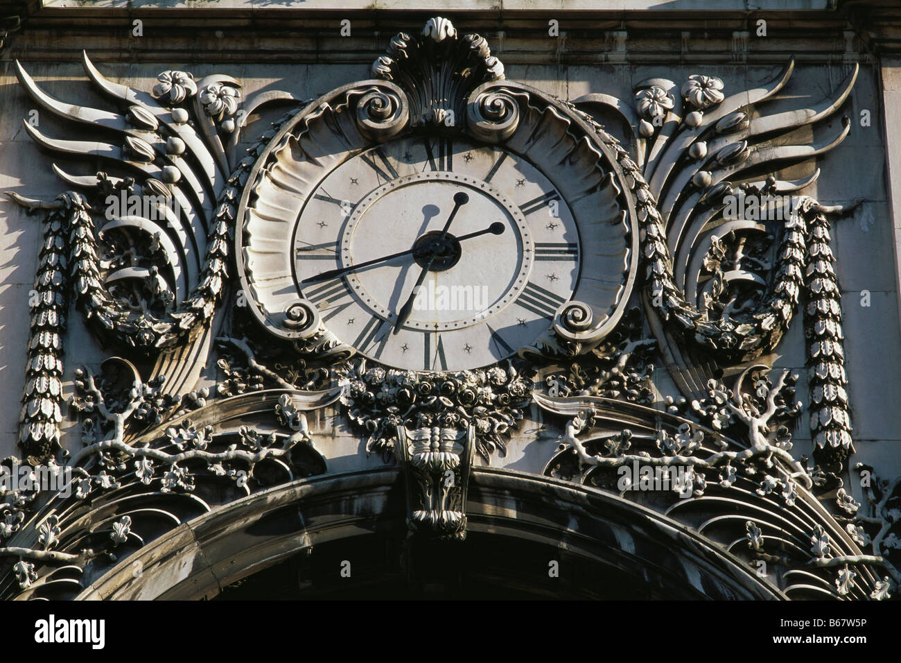 Clock of Triumphal Arch, Arco da Rua Augusta, Praca do Comercio, Baixa ...