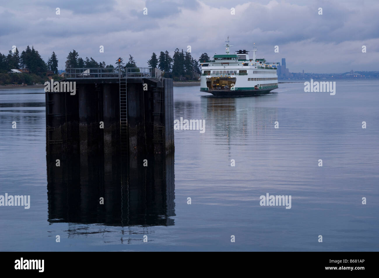 Seattle-Bainbridge Ferry, Bainbridge Island, Puget Sound, Washington ...