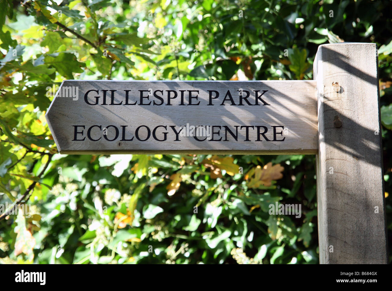 Sign in north london hi-res stock photography and images - Alamy