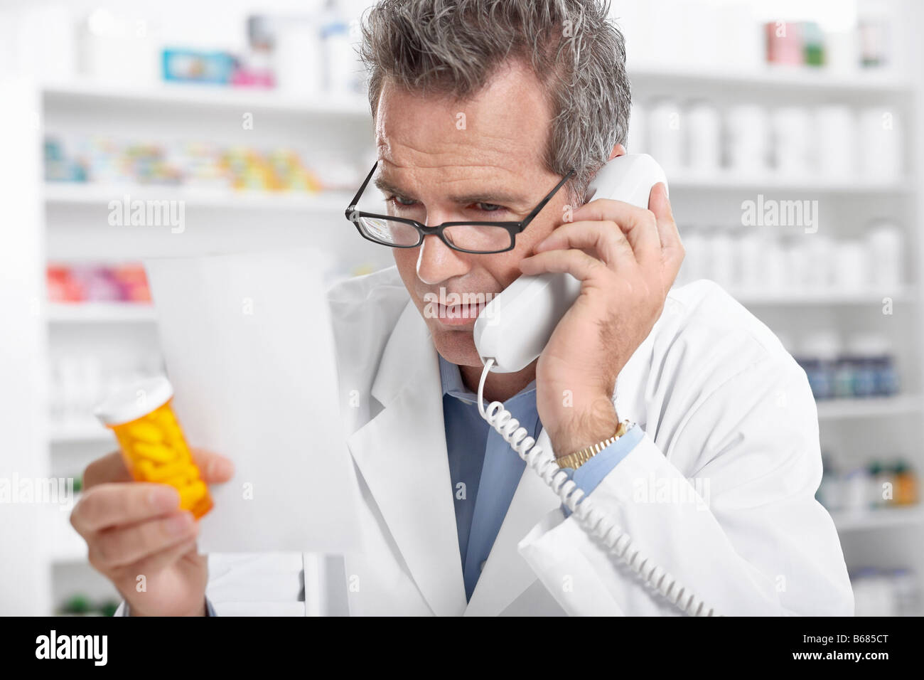 Pharmacies glasses hi-res stock photography and images - Alamy