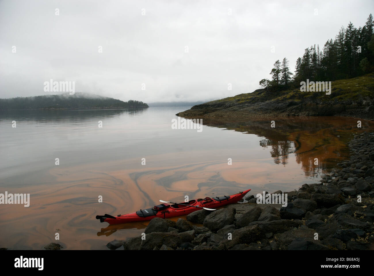 Desolation sound kayak hi-res stock photography and images - Alamy