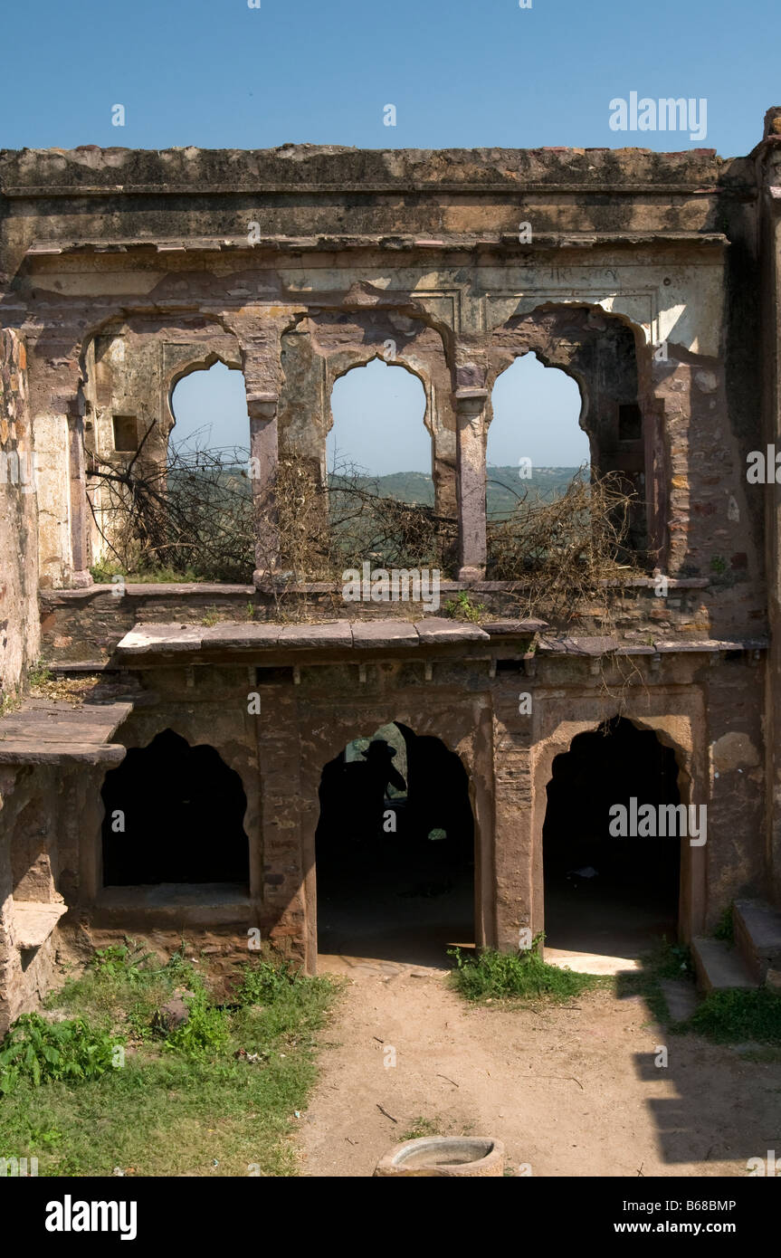 Jogi mahal ranthambore india hi-res stock photography and images - Alamy